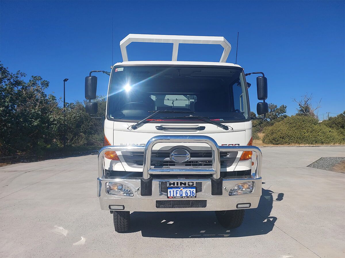 Hino 4x4 Service Truck - Premium Plant Hire